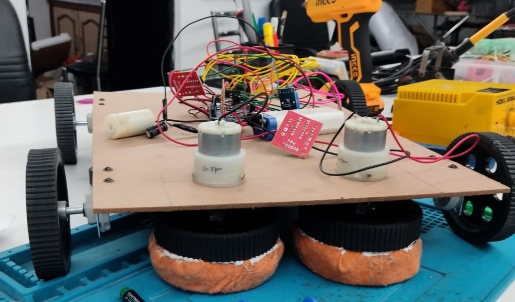 SOLAR PANEL CLEANING ROBOT - M.Tech B.Tech Engineering Projects Thesis ...